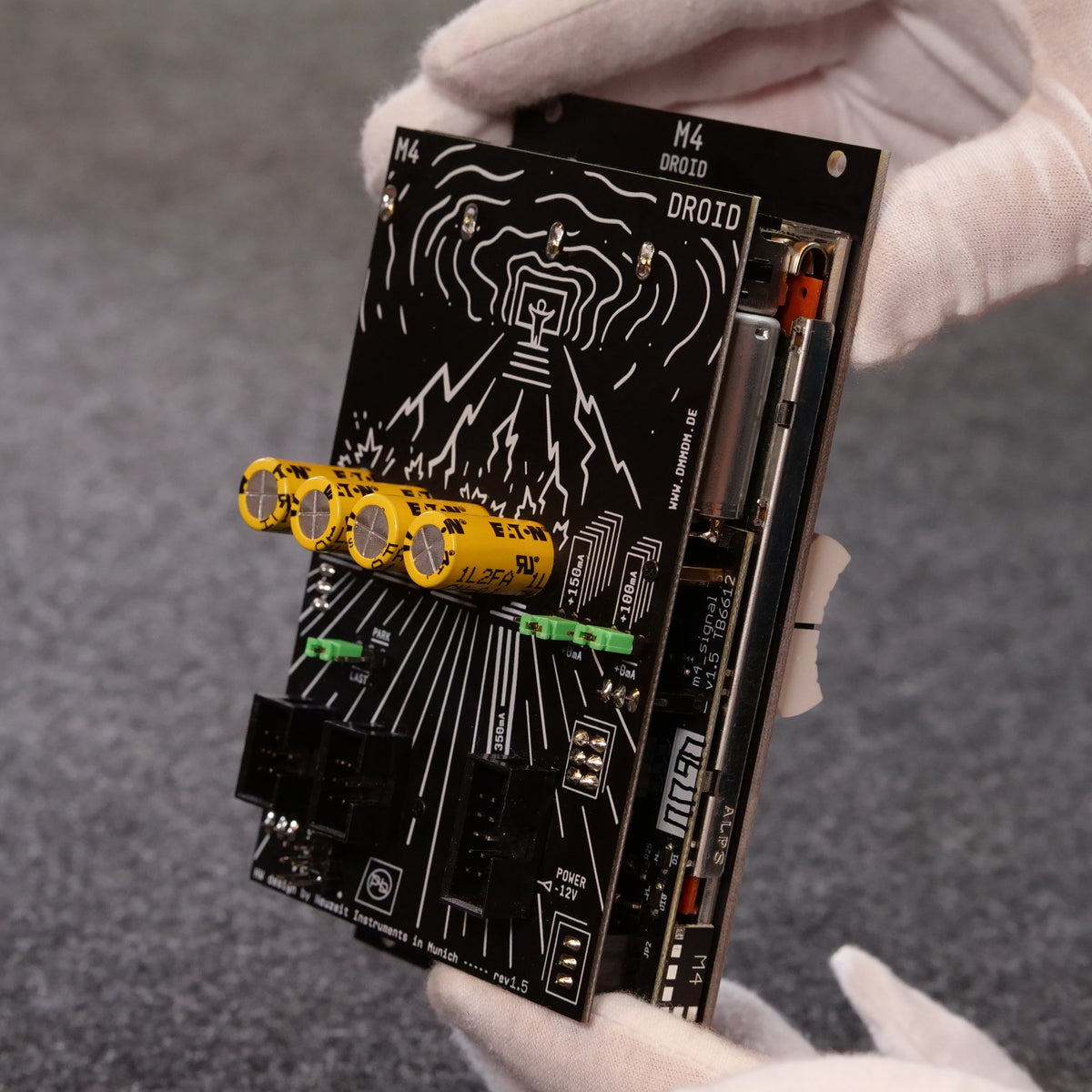 M4 - Motor fader controller – Der Mann mit der Maschine